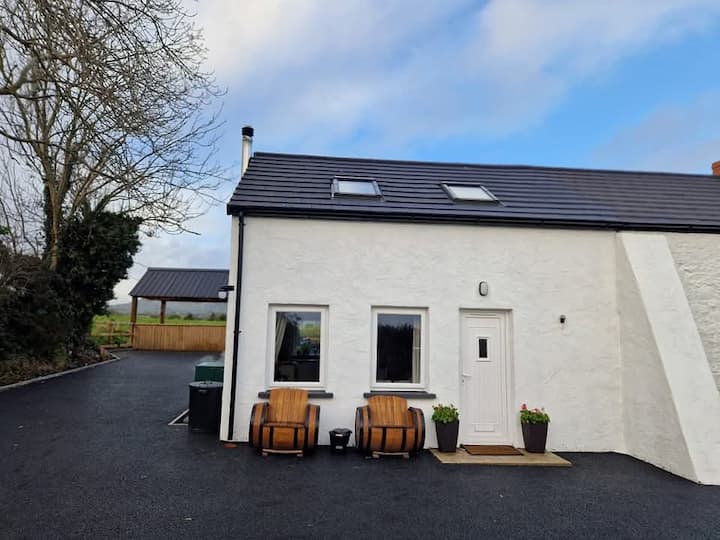 Ash Trees Cottage *Palm Spa Hot Tub Unlimited Use* - Northern Ireland