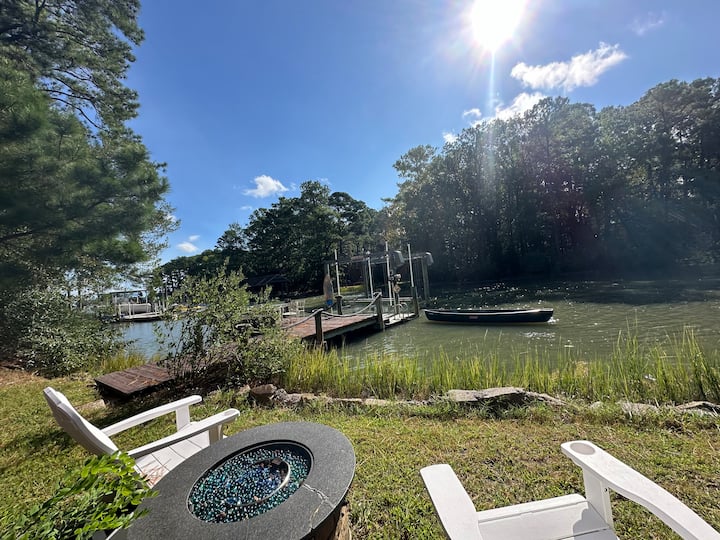 Waterfront Hot-tub, Canoe & Firepit W/ Dock - Newport News, VA