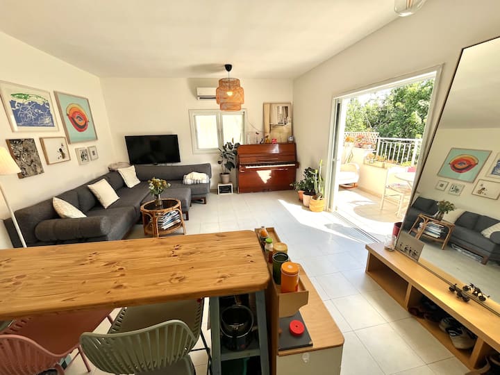 Family Flat, 3 Mins From Beach. With Mamad - Tel Aviv