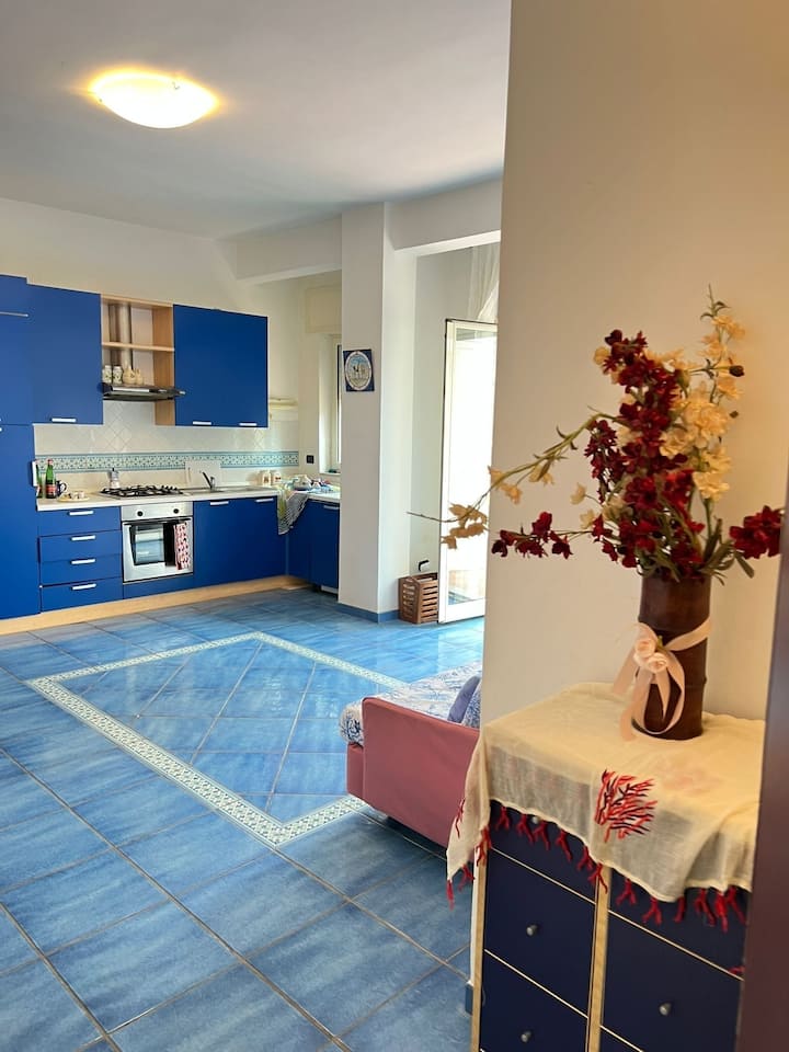 Central Appartment Near Beach Bus - Sorrento, Italy