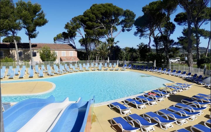 Le Flamant Bleu - Climatisée - Piscine - Calvisson