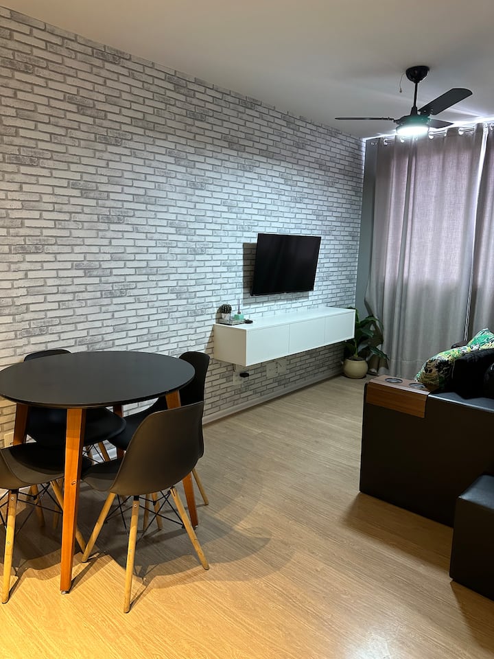 Apê C/2 Quartos E Piscina Próx. Ao Metrô Do Brás - São Paulo