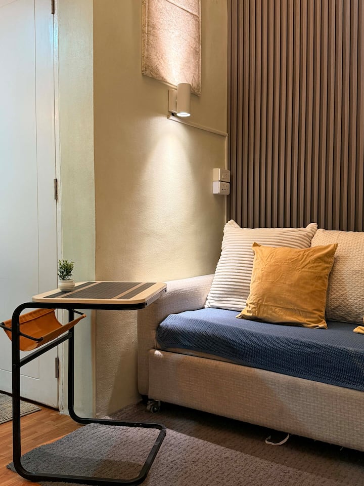 3br Loft Beside Mrt Nr Bgc Poblacion Mkti Ortigas - Makati