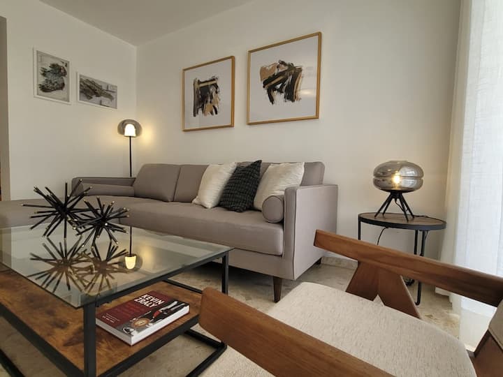 Newly Renovated 3br Apt. In The Heart Of Piantini - Santo Domingo