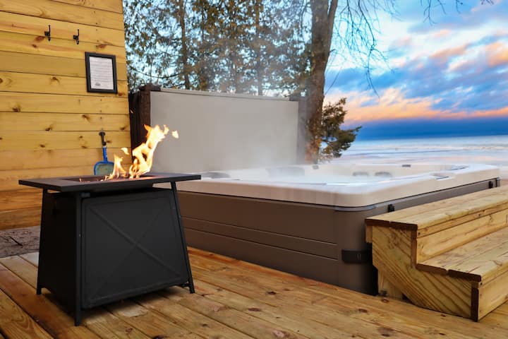Beachfront, Stunning Views, Hottub, Bbq, & Games - Wells State Park, Stephenson