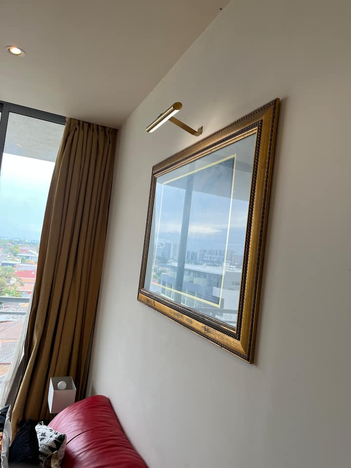 Penthouse Sydney- Master Bedroom Only/smoking Okay - Coogee