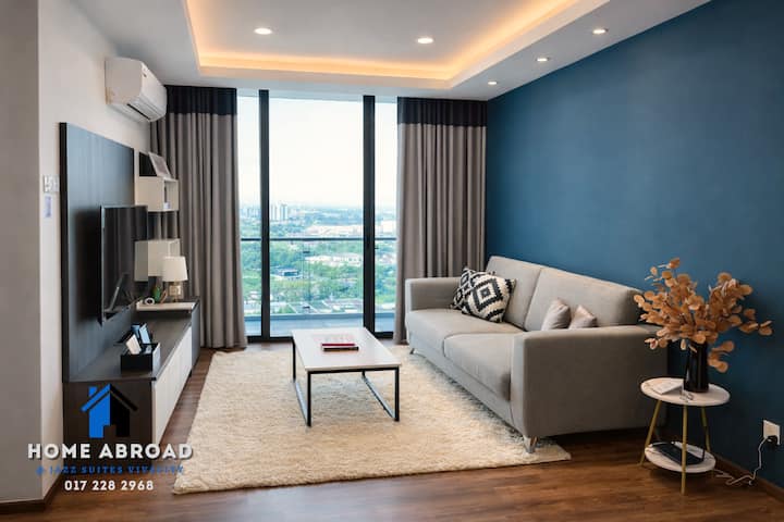Home Abroad 2 | City Views | 4 Pax | Jazz Suites 3 - Kuching