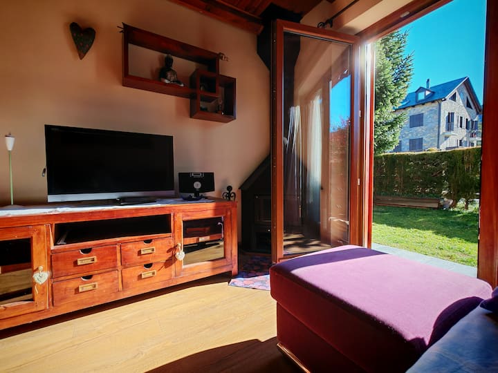 Bajo Con Jardín Privado Y Chimenea - Puig Falcó 2 - Tahull