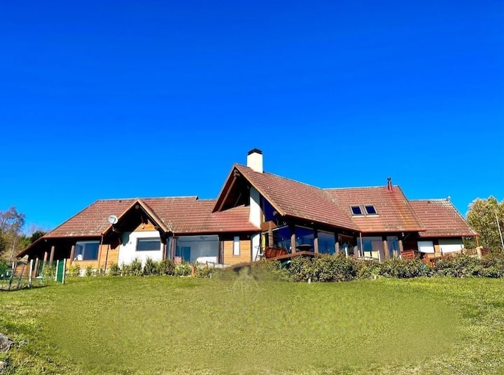 Gran Casa Con Espectacular Vista - Villarrica