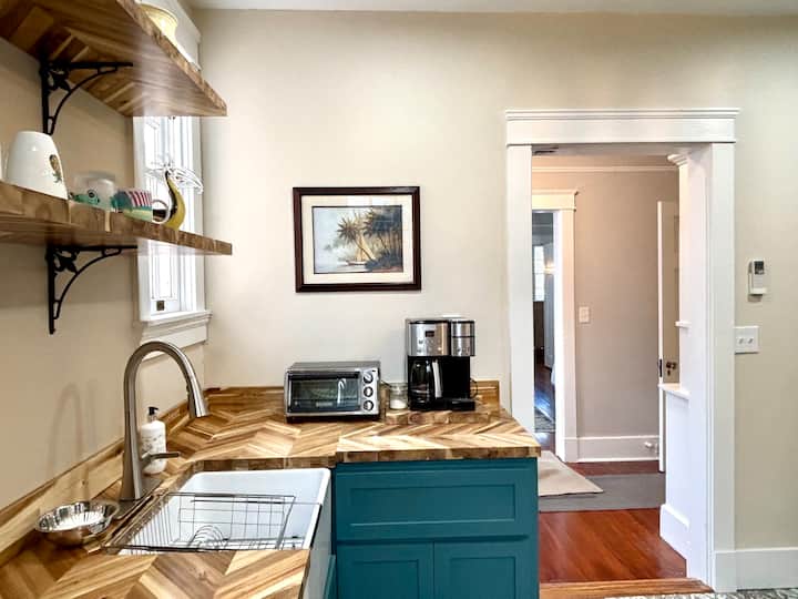 Bright Uptown Home | Steps From St. Charles | W/d - New Orleans, LA