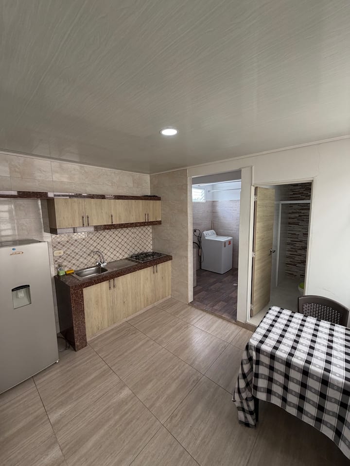 Apartaestudio Amoblado En Barrio Pablo Sexto - Florencia