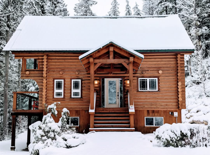 Malakwa Sledder's Paradise • Perry River Lodge - British Columbia