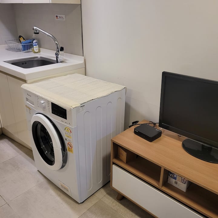 Modern Blue Studio [2f] 7 Min Hongdae & 3 Min Park - Seoul
