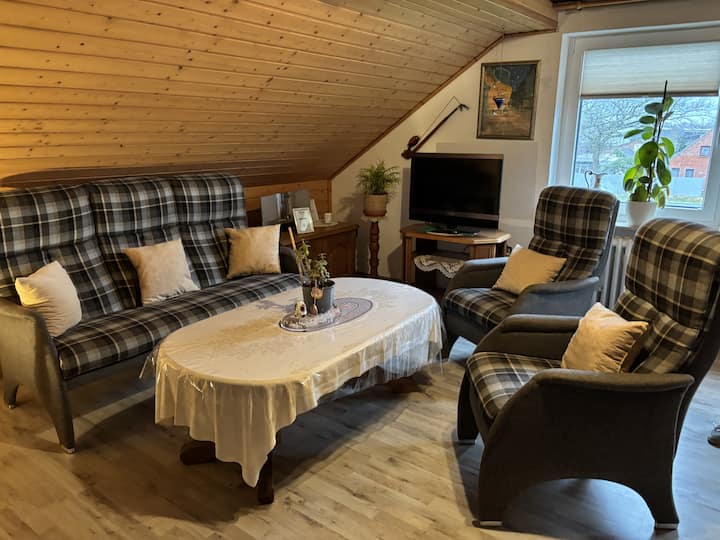 Große Gemütliche Oberwohnung Mit Sep. Terrasse - Friesoythe