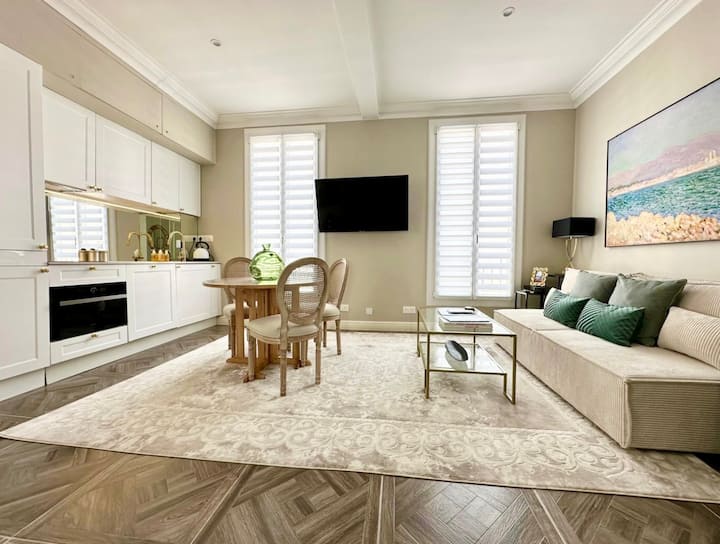 Chic Pied-a-terre 1 Block From The Beach! - Antibes