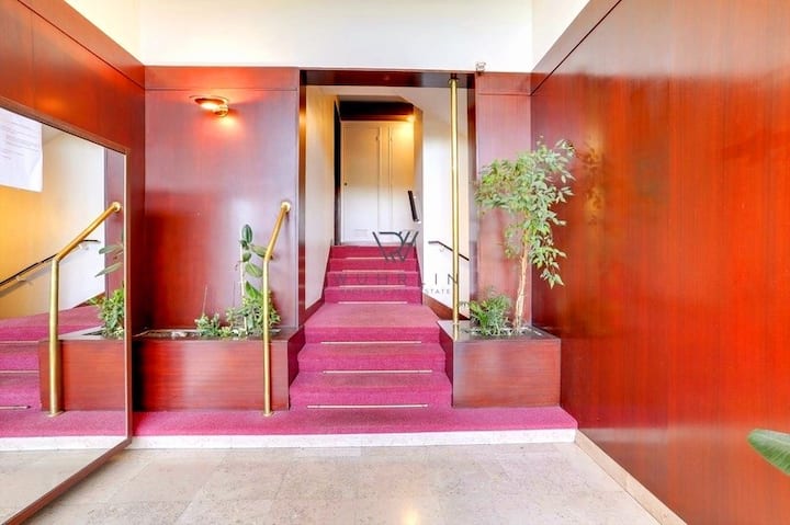 Studio Avec Balcon Dans Résidence Face à La Seine - Saint-Cloud