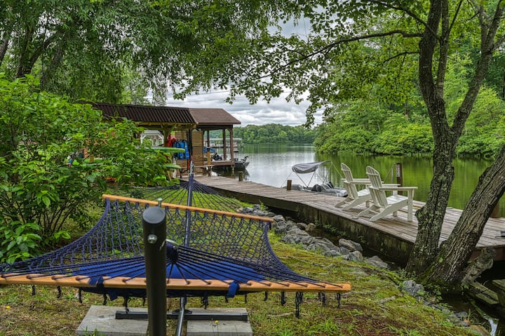 5br Lakefront Home - Dock, Game Room, Firepit - Lake Anna, VA