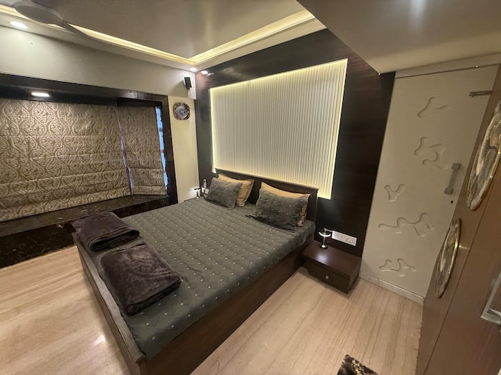 Bandra’s Prime Luxurious 2 Bhk - Mumbai