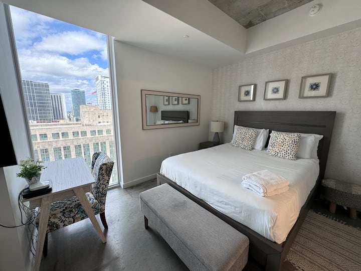 Brickell Near Bayside And Kaseya Cent With Parking - Miami