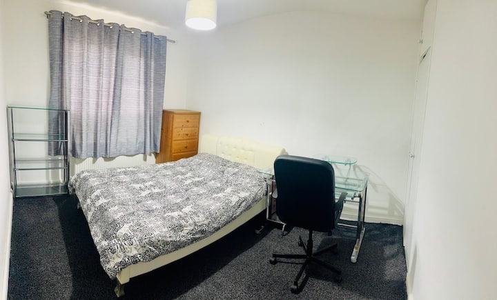 Double Bedroom - Glasgow