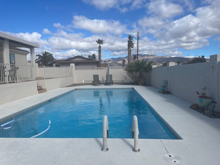 Lake Havasu House
Riviera Marina Brand New Pool - Lake Havasu City, AZ