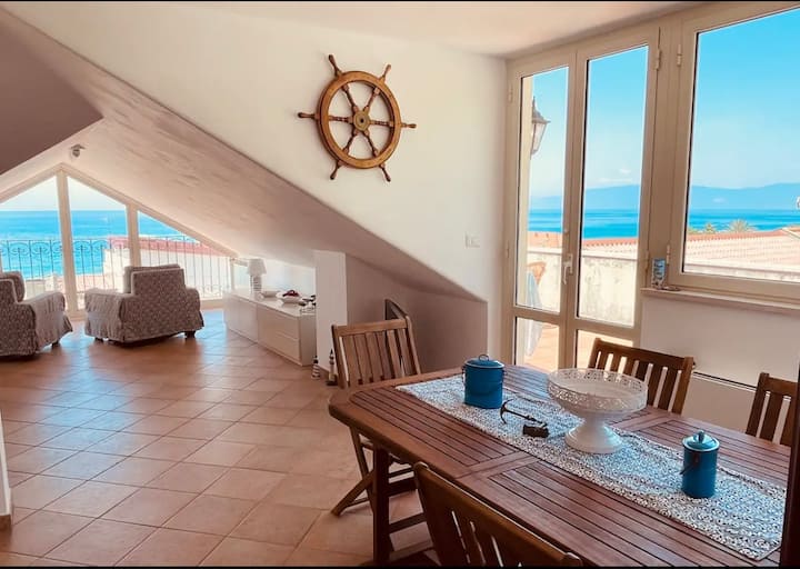 La Bumeliana Sul Mare - La Figlia Del Sole - Pizzo