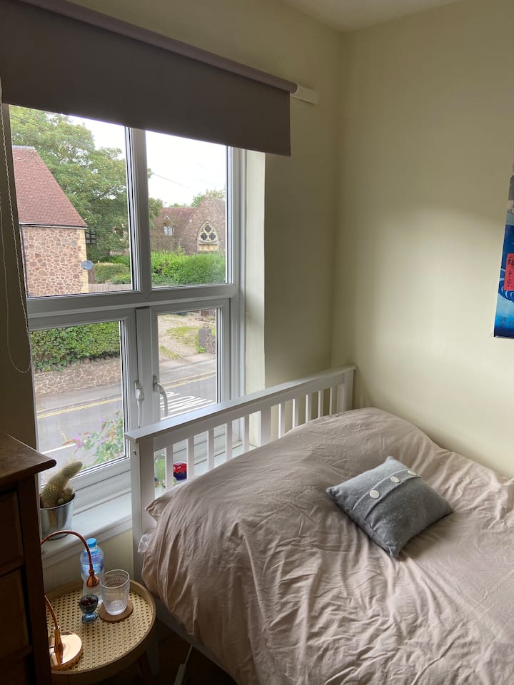 Room No2 @98 - Malvern