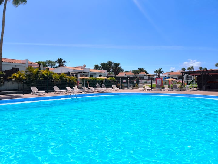 Sunny Bungalow Colorado Golf *2: Garden-pool - Playa del Inglés