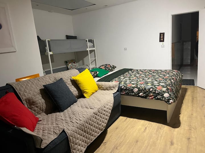 A 6bed/equip/gr Floor/tv/ Wash Machi/pet/gardn N 2 - Edegem