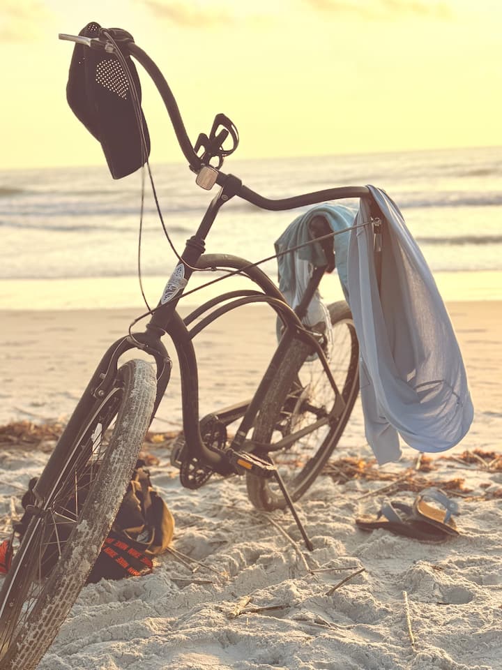 Beach Bliss Steps From Jax Shore - Jacksonville Beach, FL