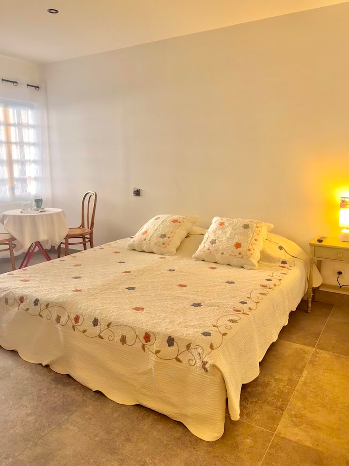 Chambre « Le 65 Sous Le Porche » Petite Camargue - Saint-Gilles, France