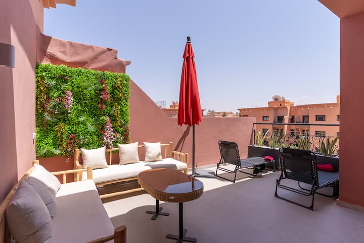 A 4min Des Attractions |Vue Piscine| Terrasse 20m² - Marrakech