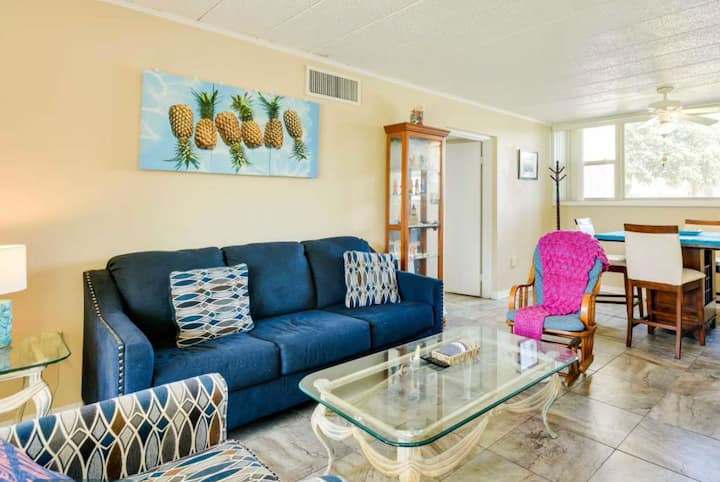 Emerald Coast Retreat, Swim, Jet Ski, & Relax - Fort Walton Beach, FL
