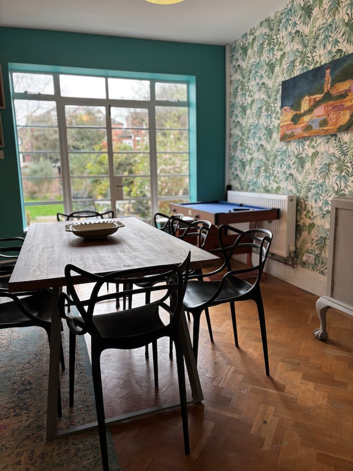 Large Southsea House, Driveway,contractors Welcome - Gosport