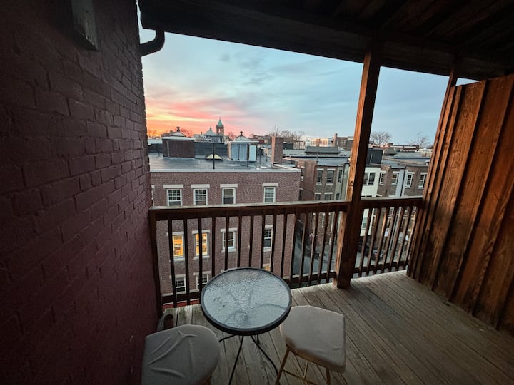 Spacious, Walkable 2br Condo | 30/60/90+ Nights - Cambridge, MA