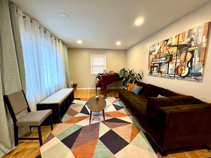 House Near Downtown And Medical Mile - Grand Rapids, MI