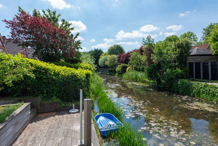 House, 7km From Sea - Heiloo