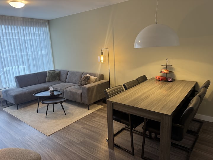 Premium 2-bedroom Serviced And Equipped Apartment - Rotterdam