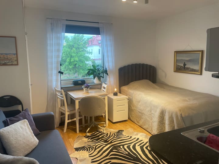 Centralt, Egen Ingång, 1-3 Pers - Halmstad