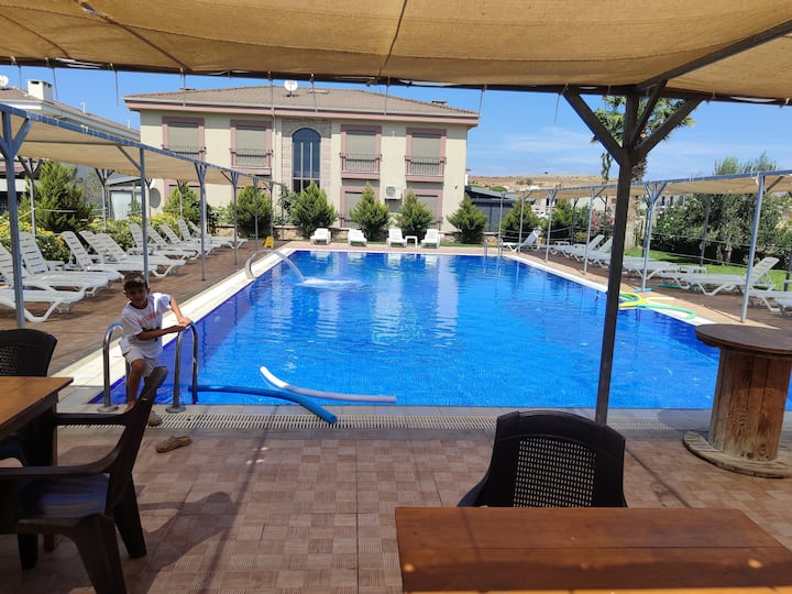Küçükköyde 1+1 Yüzme Havuzlu Güvenli Tatil Evi - Ayvalık