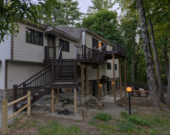 Newly Renovated 5 Br House - 1 Mile To Lg Village - Lake George, NY