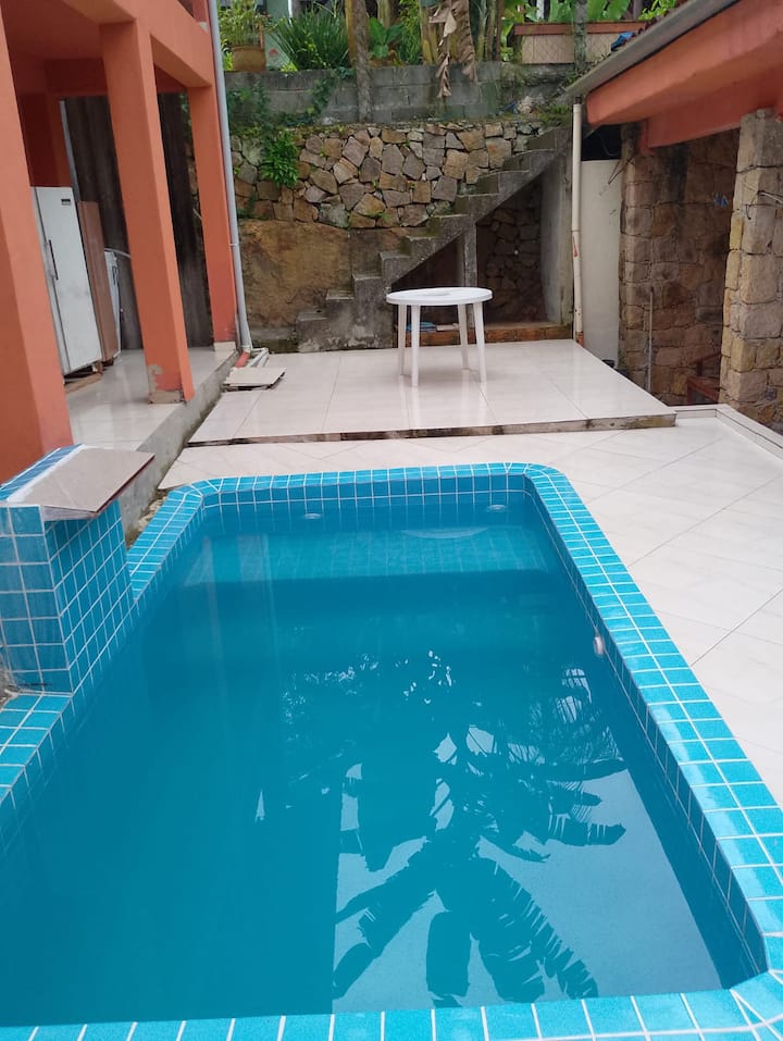 Casa Em Ubatuba
Espaço Até 30 Hosp. Não é Pousada. - Ubatuba