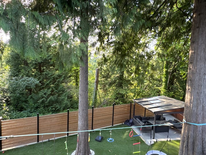 North Delta 1br-forest Views, 20 Mins To Vancouver - Delta