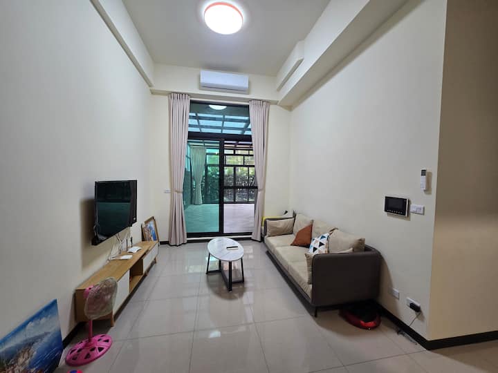 New／走路至逢甲10分鐘，旅行/出差首選，鄰近台灣大道/秋紅谷水湳經貿 - North District