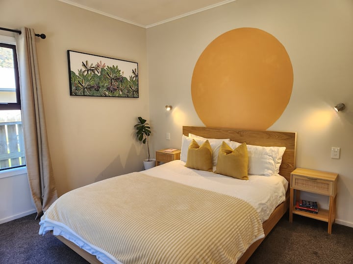 Cozy Ensuite W Remarkables View & Private Entrance - Queenstown