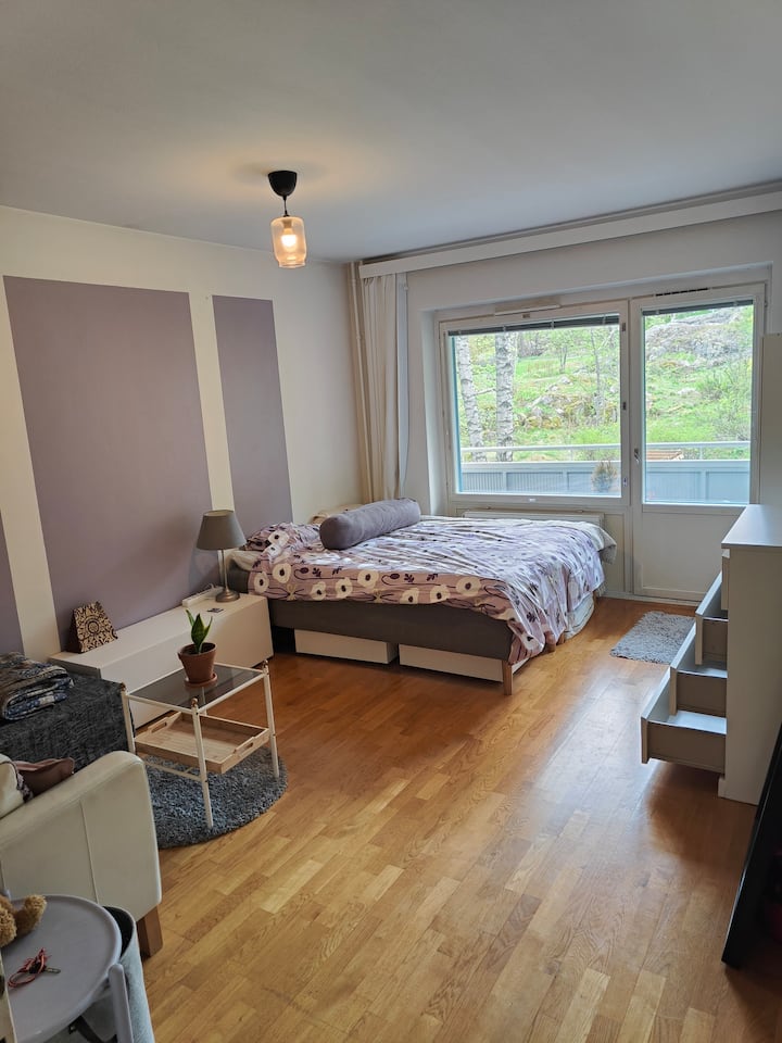 Lovely Lavender Room With Private Balcony - フィンランド ヘルシンキ