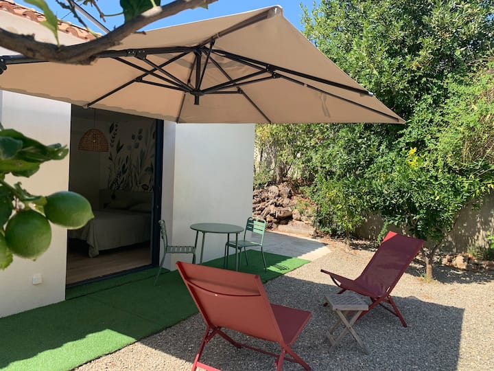 Belle Suite Dans Un Cadre Verdoyant - La Garde