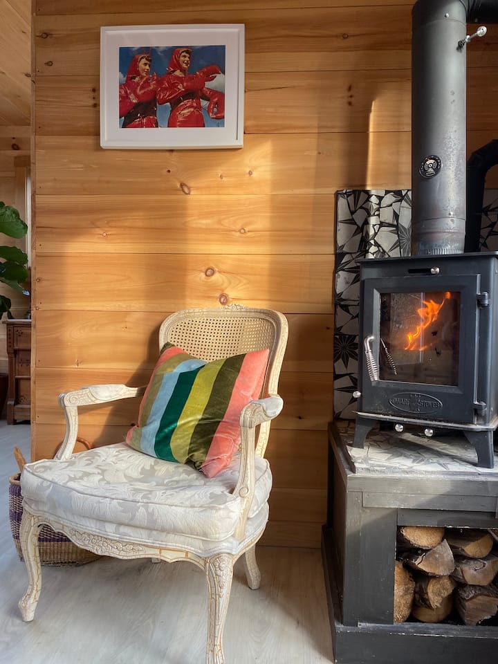 Unique, Whimsical Off-grid Cabin - Maine