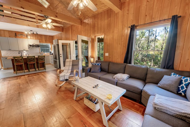 Unique New Remodel Close To Beach And Golf - Pawleys Island, SC