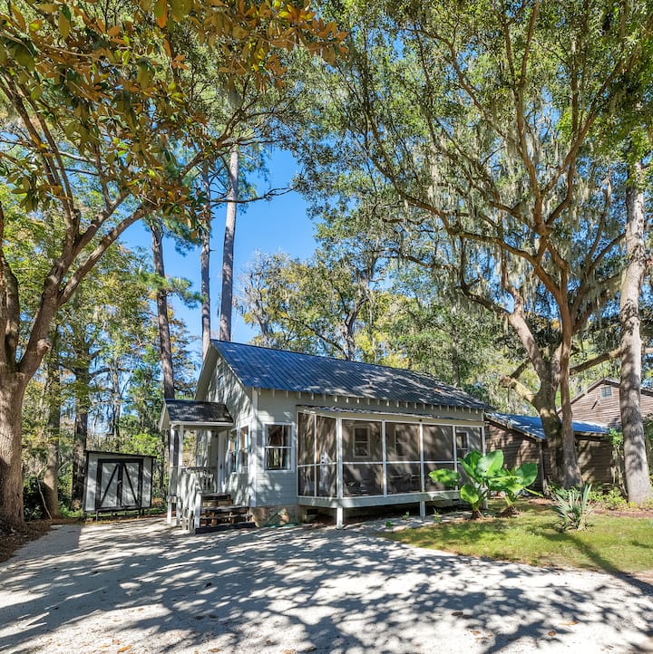 Unique New Remodel Close To Beach And Golf - Pawleys Island, SC